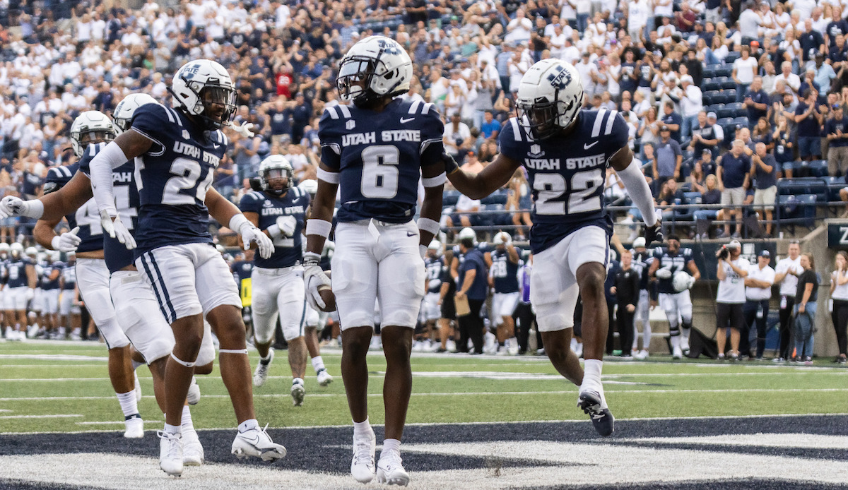 Aggies keep foot on the gas to stomp over Bengals – The Hive Sports