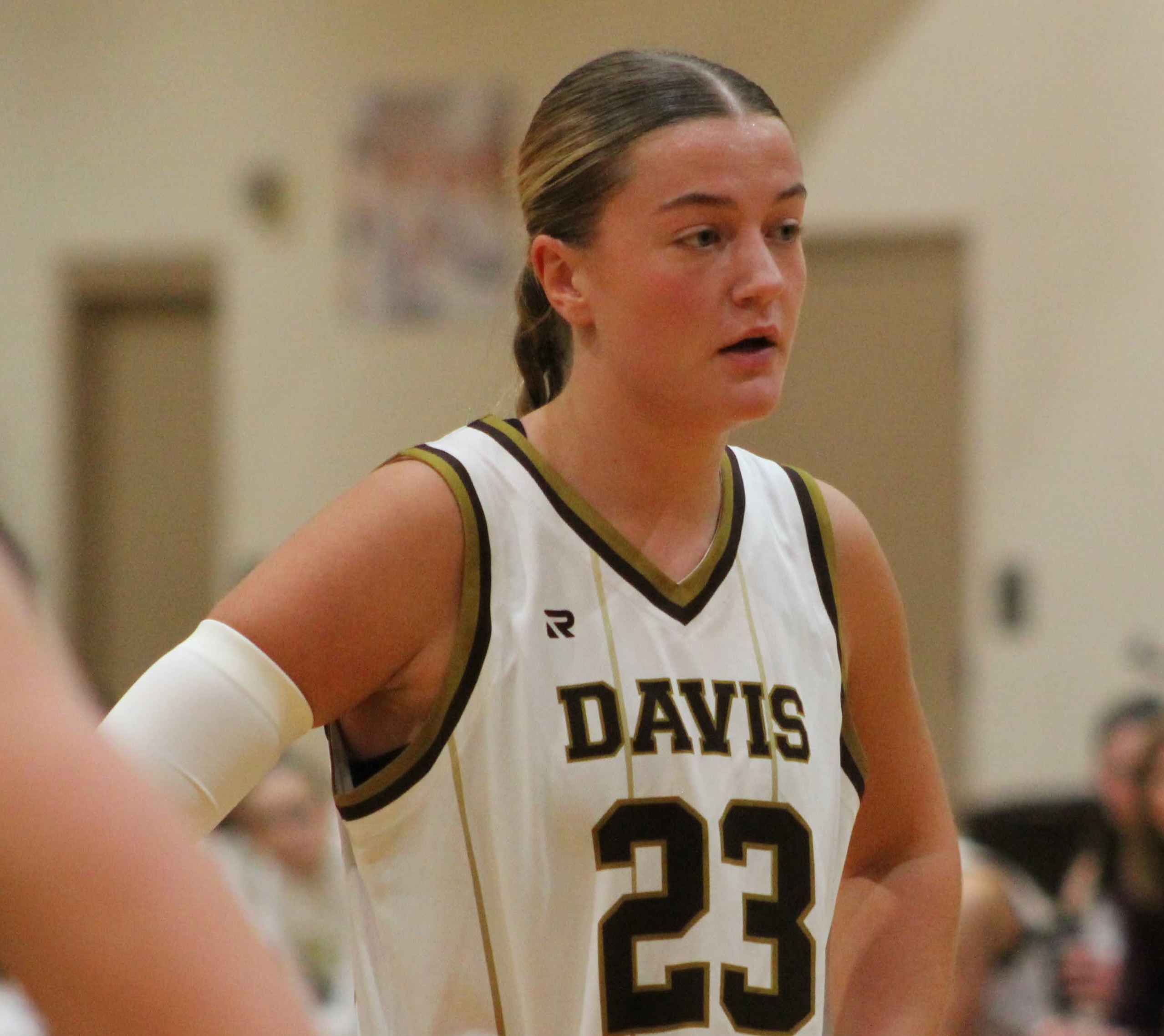 Kate Richards defends the tradition of the Davis Darts – The Hive Sports